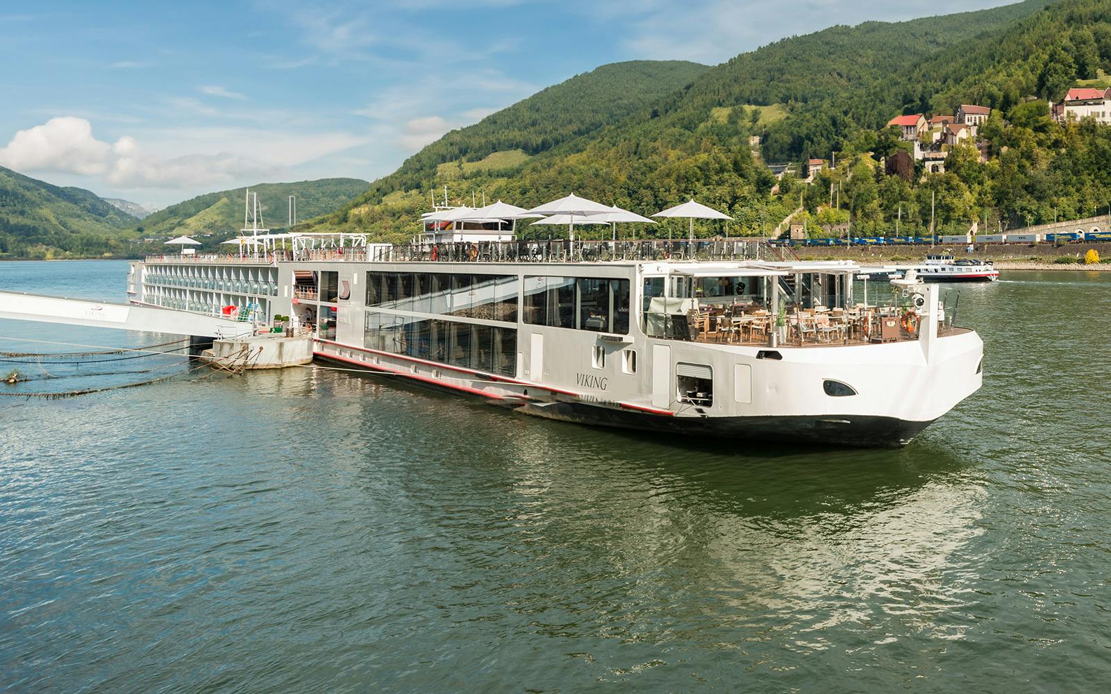 Expert Insight. Exclusive Deals. | CruiseInsider